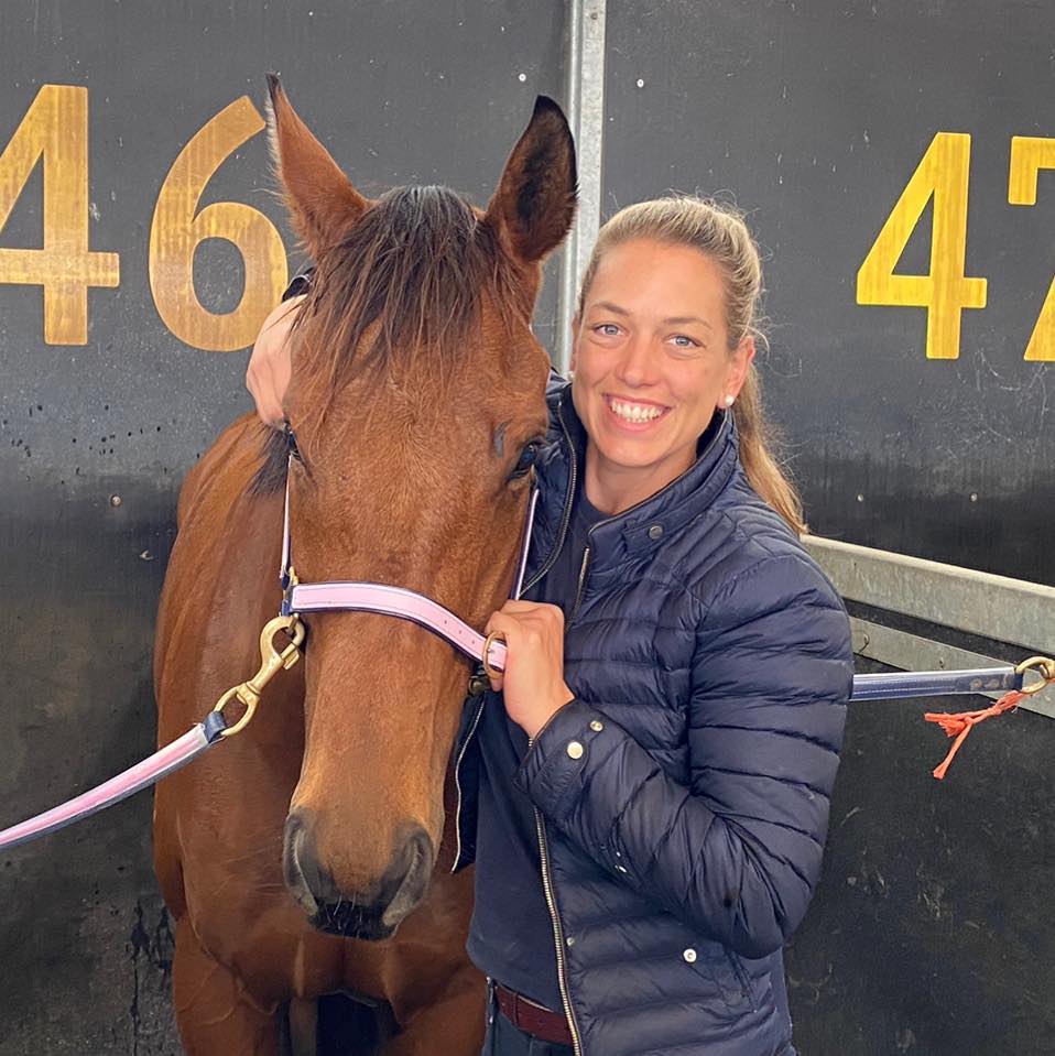 Charlotte Dujardin - Stable Express