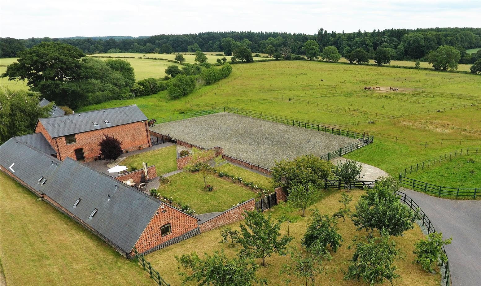 Central England Horseboxes - Stable Express