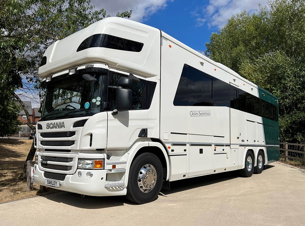 Oakley Horseboxes - Stable Express